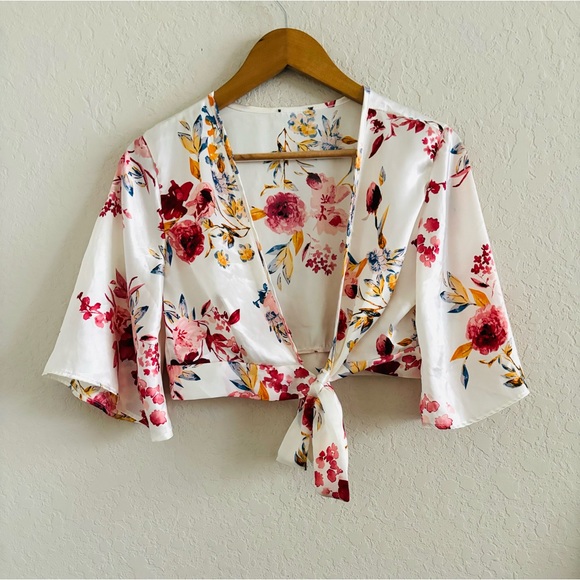 Vintage | Tops | Vintage Satin Boho Short Sleeve Floral Tie Front Crop ...